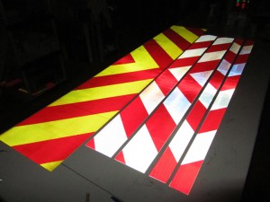 Reflective Pre-Made Chevron Panel Types and Sizes - Reflective Tape ...